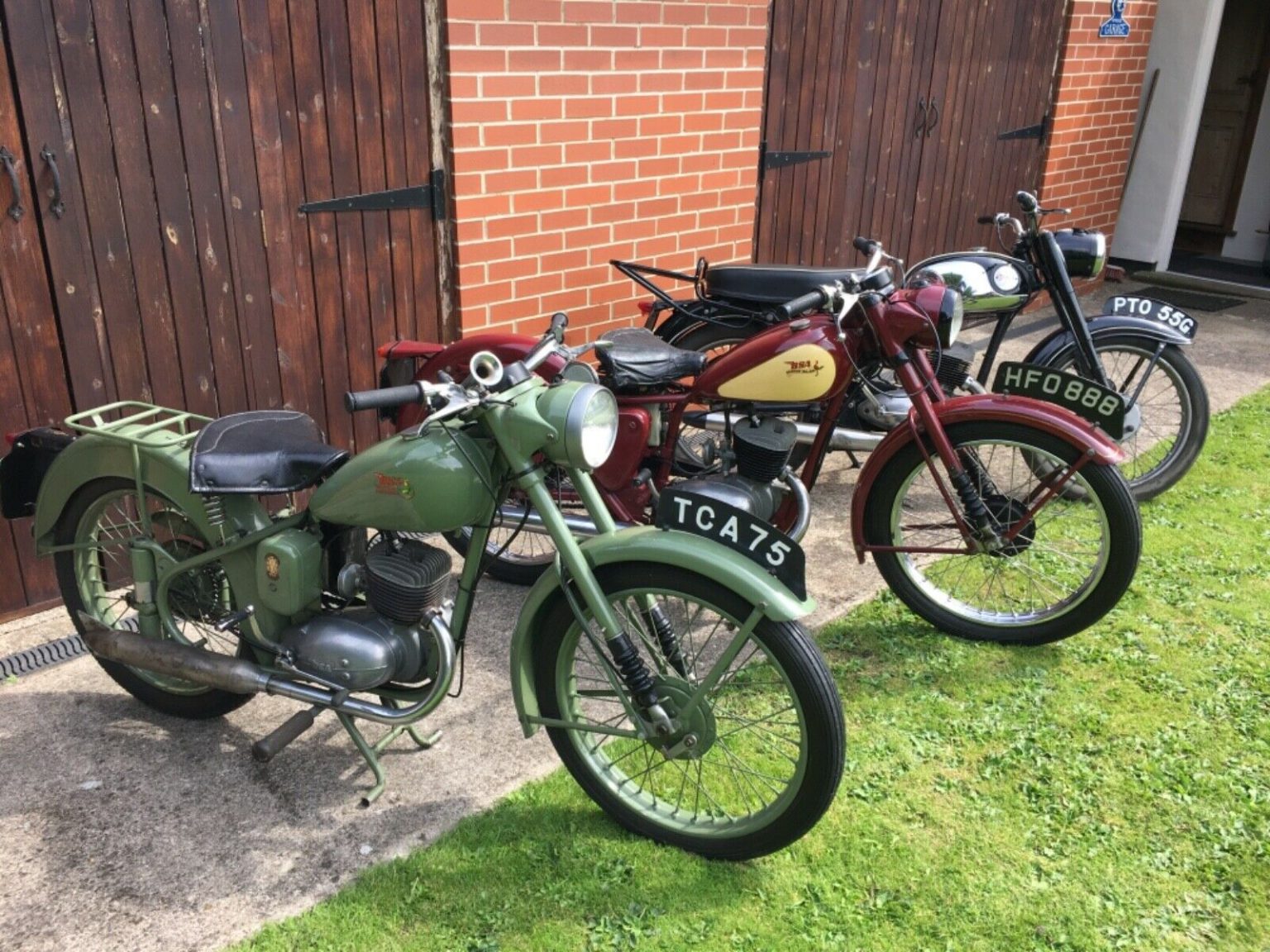 Job Lot Of BSA Bantam Bikes For Sale - Barn Find Bikes