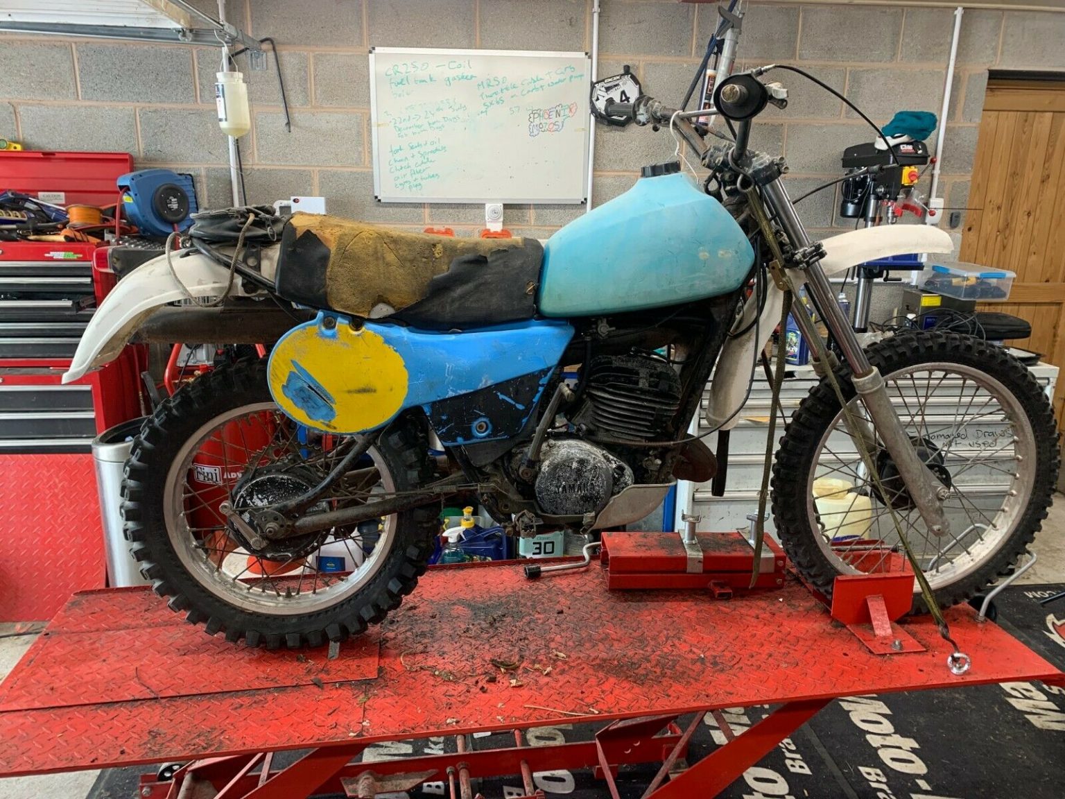 1980 Yamaha IT250 G Vinduro - Barn Find Bikes