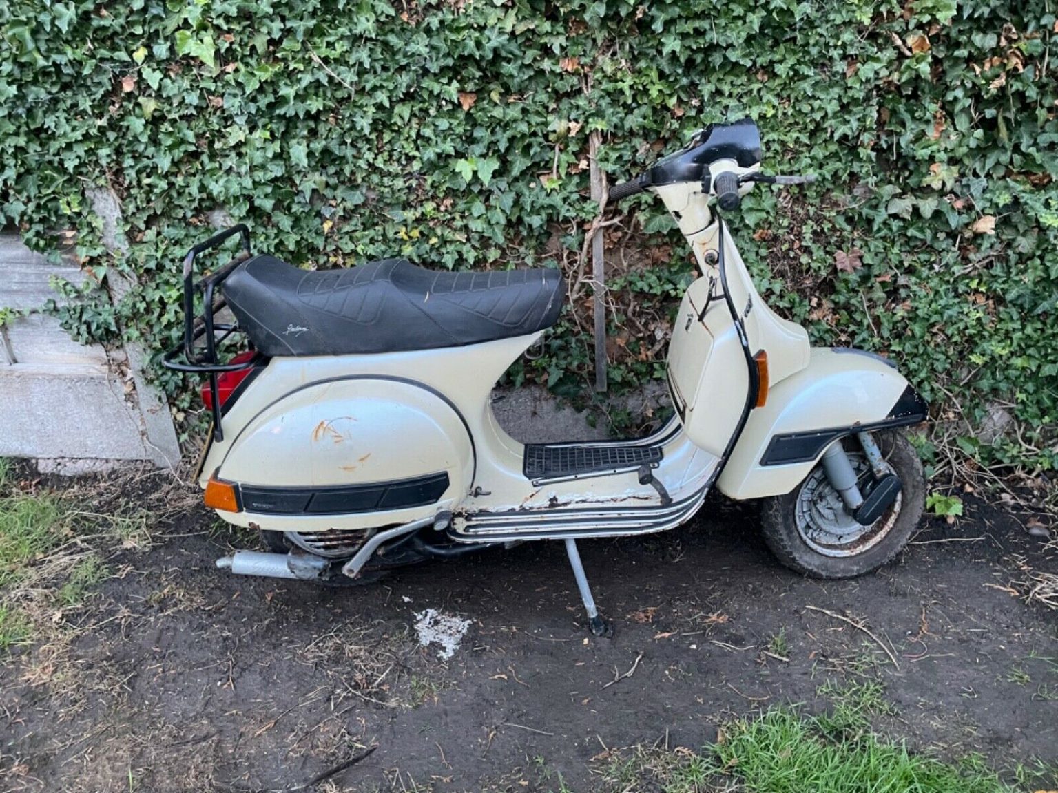 1980 Vespa PX Piaggio - Barn Find Bikes